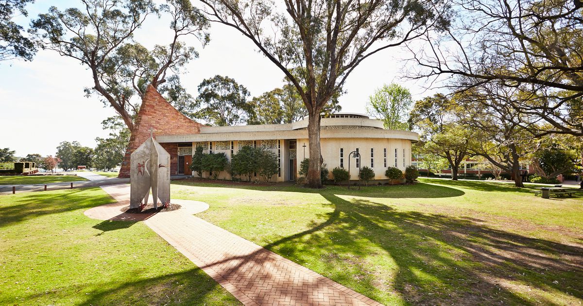 Explore - Aquinas College