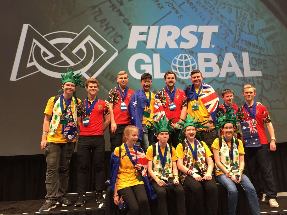 First Robotics Partnership | 糖心Vlog传媒 Lutheran College