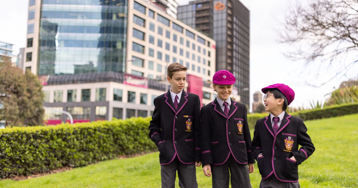 Uniform Update - Issue 07 - Haileybury