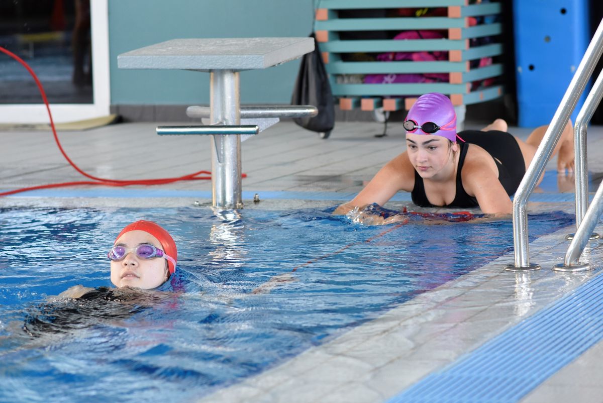Year 9 Life Saving Bronze Medallion | Ivanhoe Girls' Grammar School