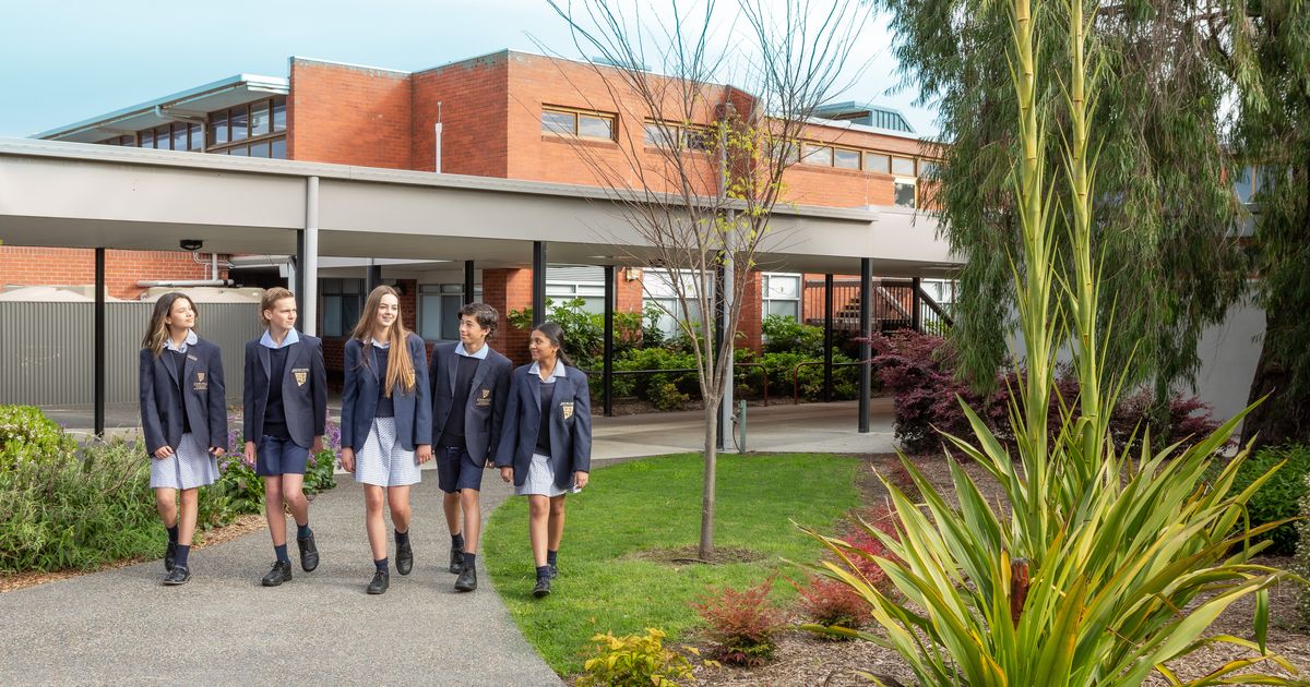 Contact - John Paul College VIC