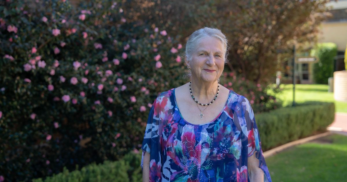 Sue Burtenshaw ( - Penrhos College